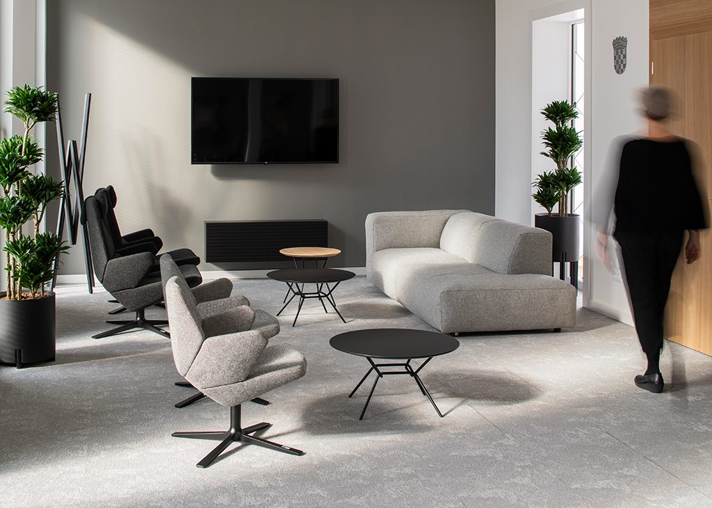 Strain Table – Bonaldo Montréal