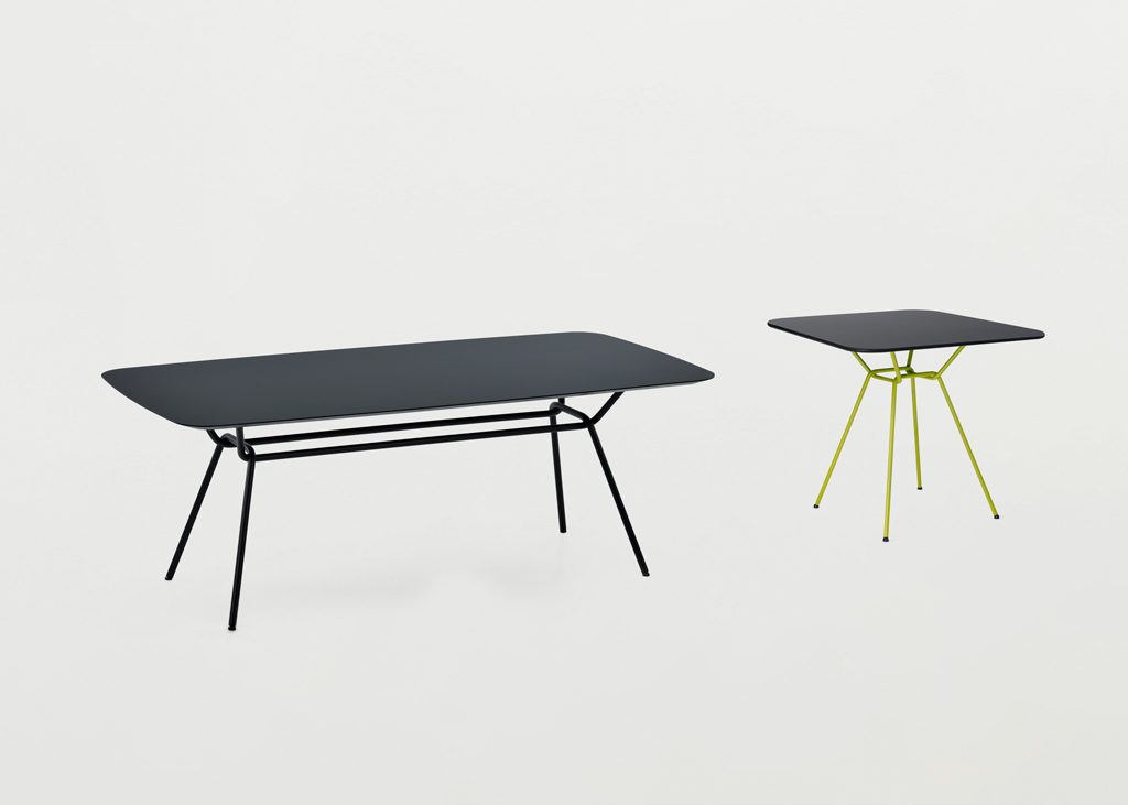 Strain Table – Outdoor – Bonaldo Montréal