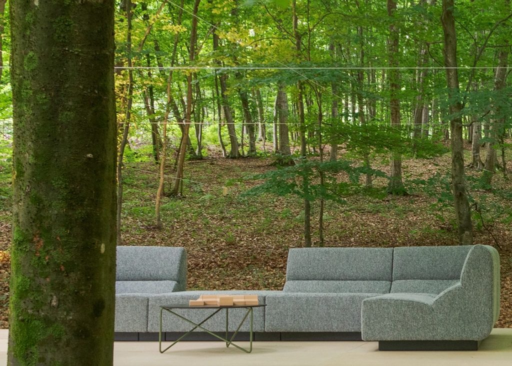 Polygon Table – Outdoor – Bonaldo Montréal