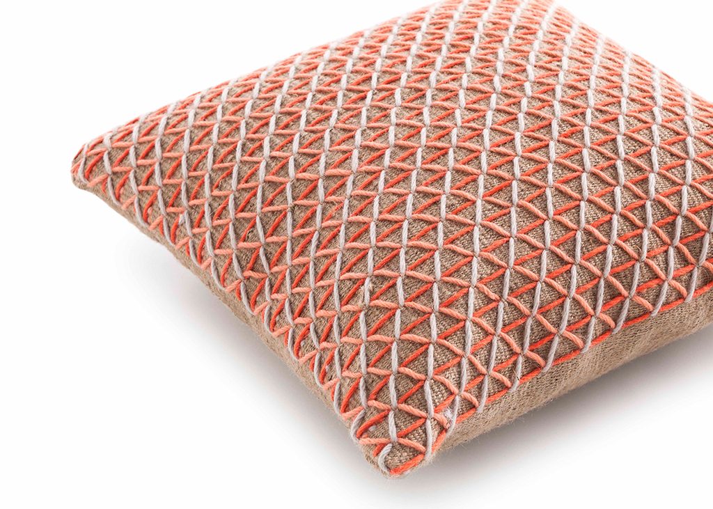 Raw Pillow – Bonaldo Montréal