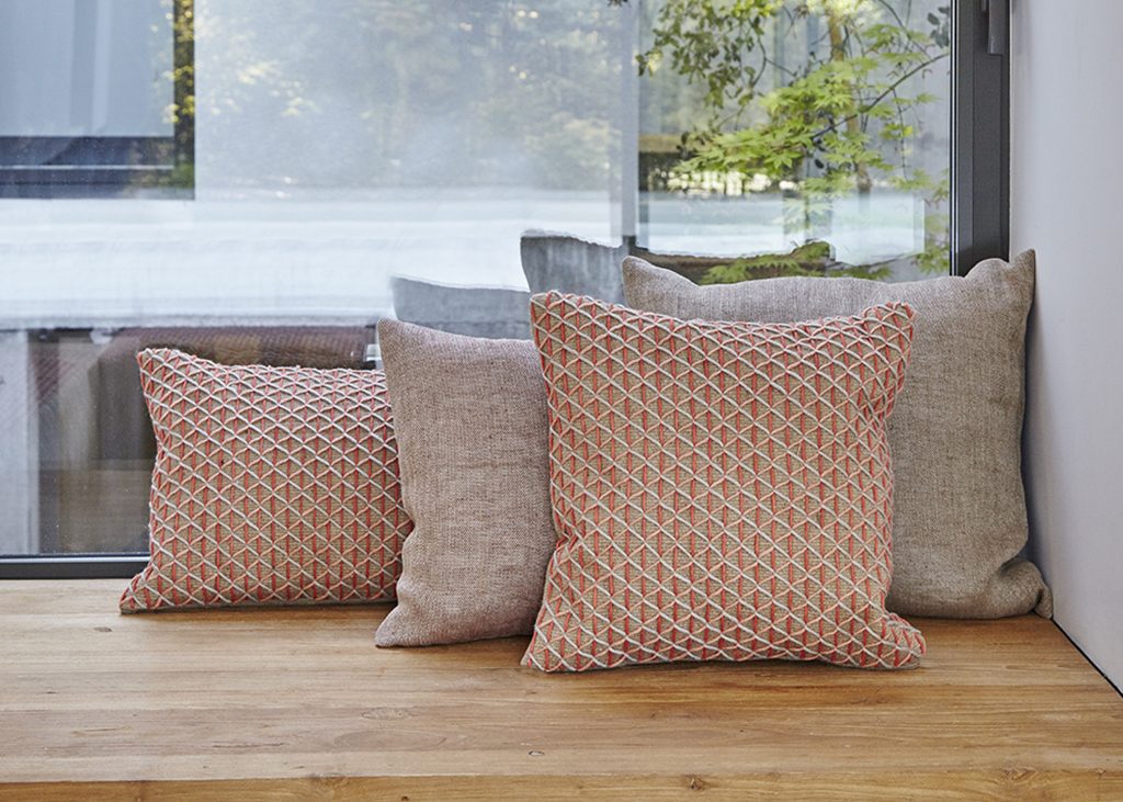 Raw Pillow – Bonaldo Montréal