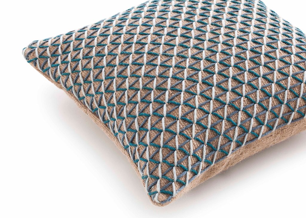Raw Pillow – Bonaldo Montréal