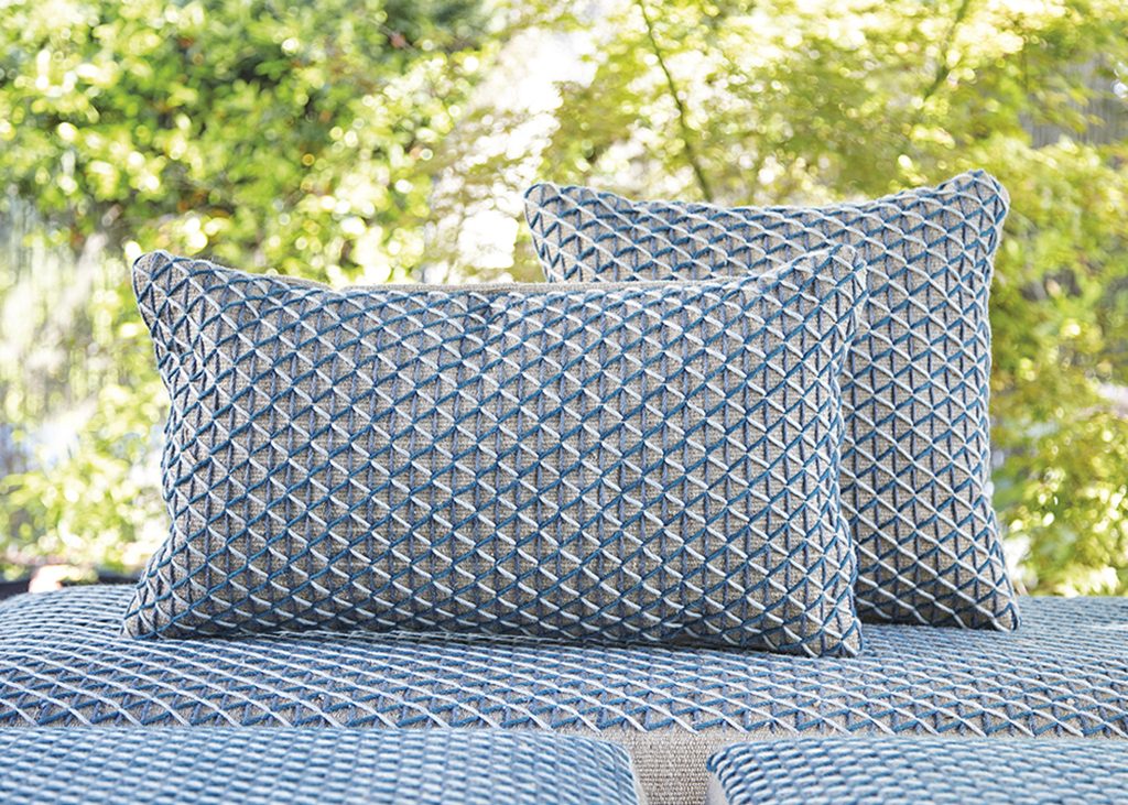 Raw Pillow – Bonaldo Montréal